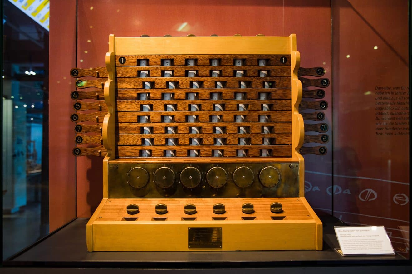 RECHNEN – LEICHT UND FEHLERFREI. 400 Jahre Rechenmaschinen ...